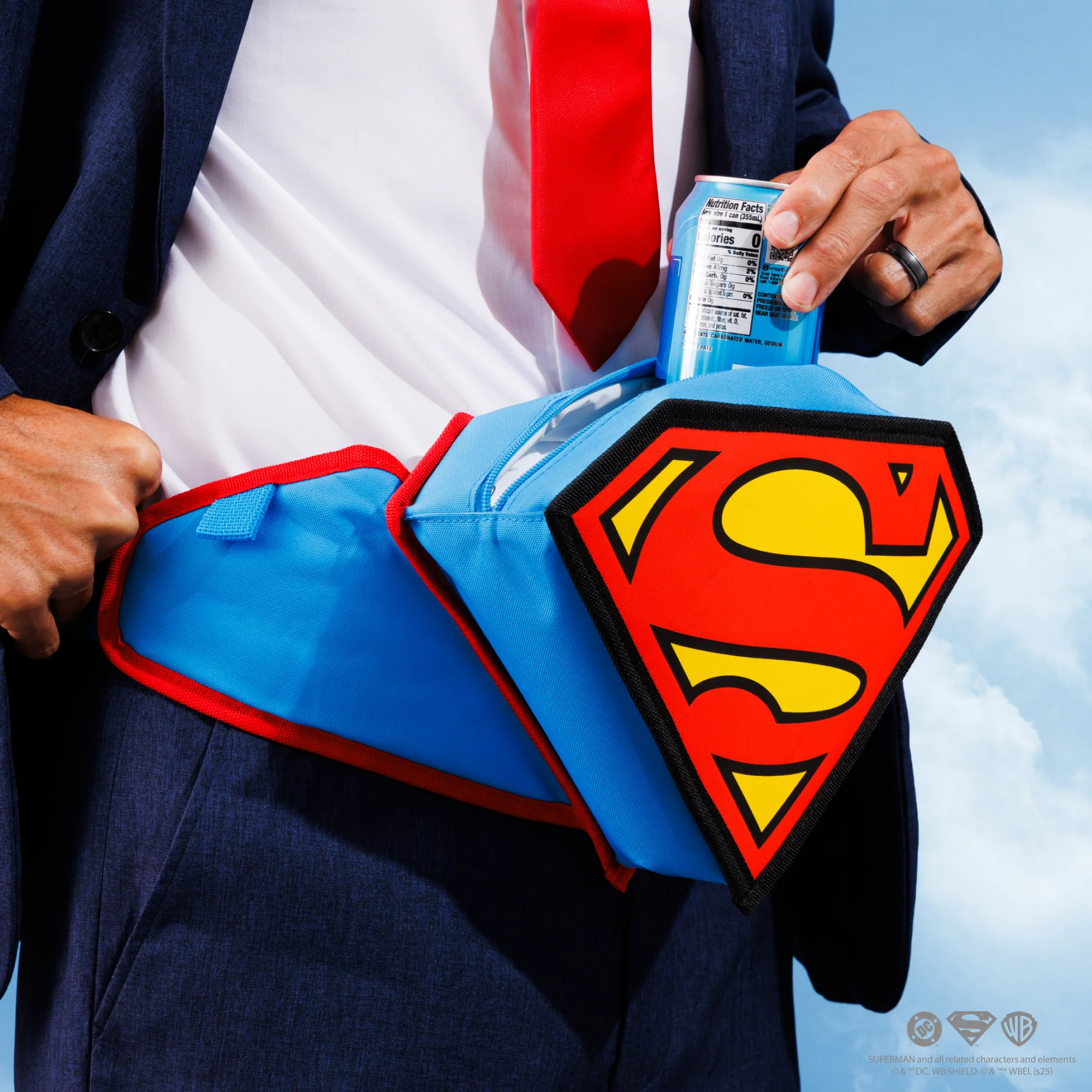 Igloo Launches New DC Super Heroes Cooler & Drinkware Collection