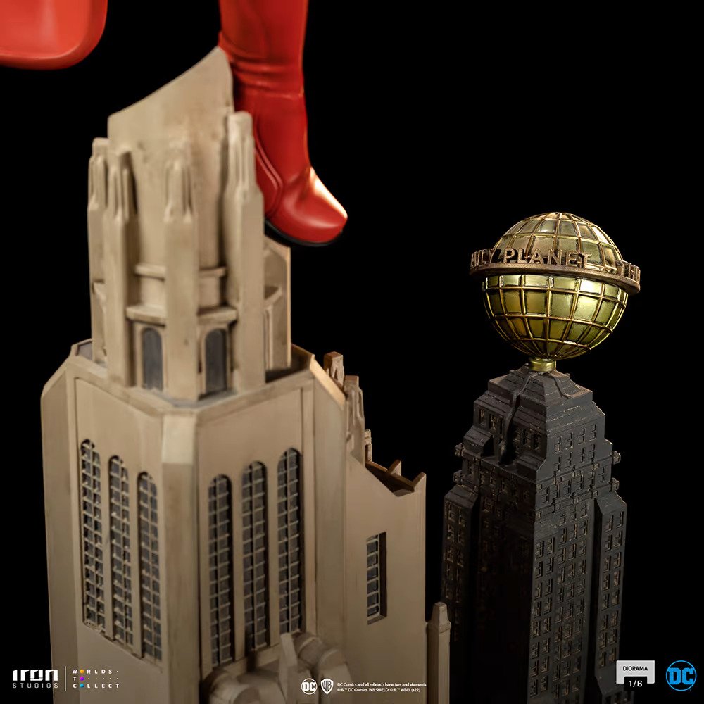 Iron Studios Superman and Lois Lane 1:6 Scale Diorama Available for Pre ...